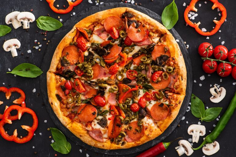 Flatbread Pizza vs Regular Pizza (Differences? Similarities? What's ...